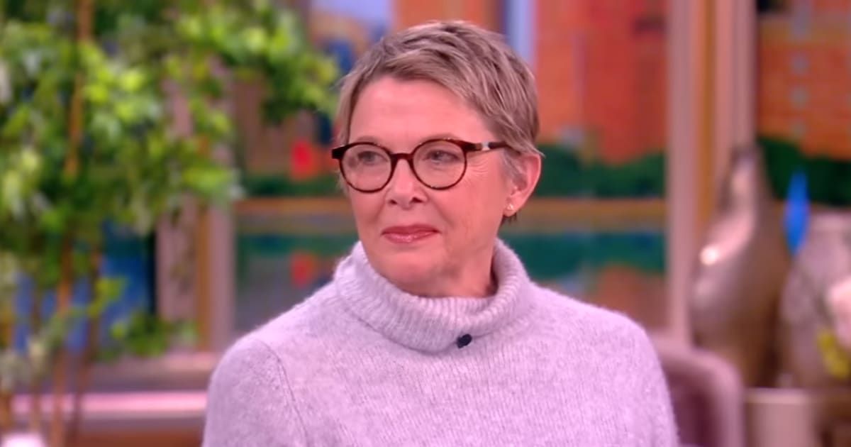 We Have To Love And Understand Annette Bening Speaks Up In Support Of Trans Rights On The