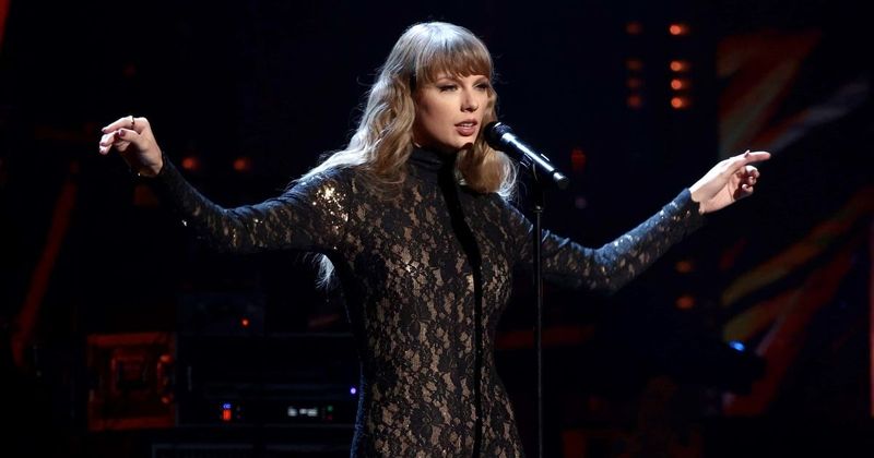 Taylor Swift news diary: Pop star's voting post sparks conspiracy ...